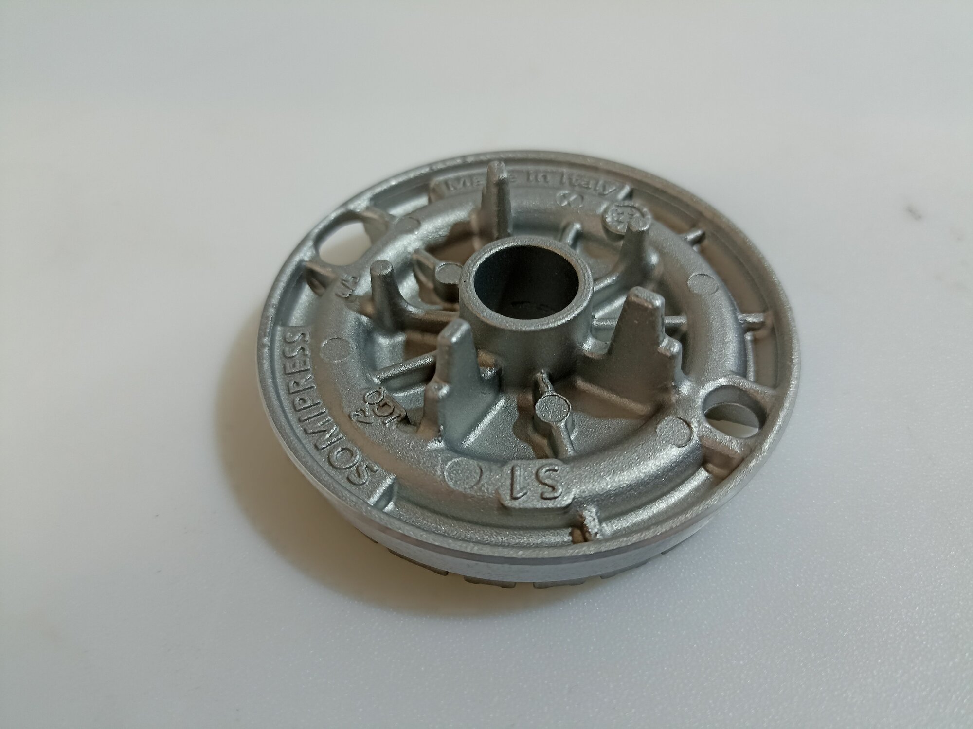 Рассекатель средний, для газовой плиты Hansa FCMW58023