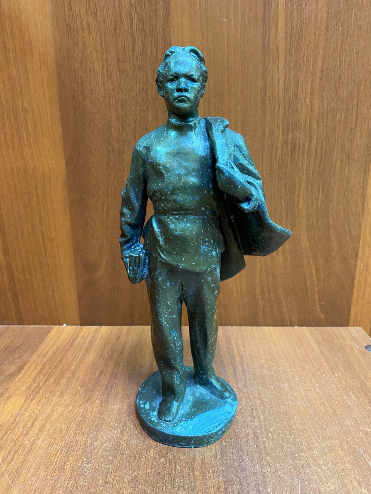 Скульптура "Ленин Ульянов студент гимназист" Силумин СССР, Скульптор Цигаль, в-30 см, надпись стирали