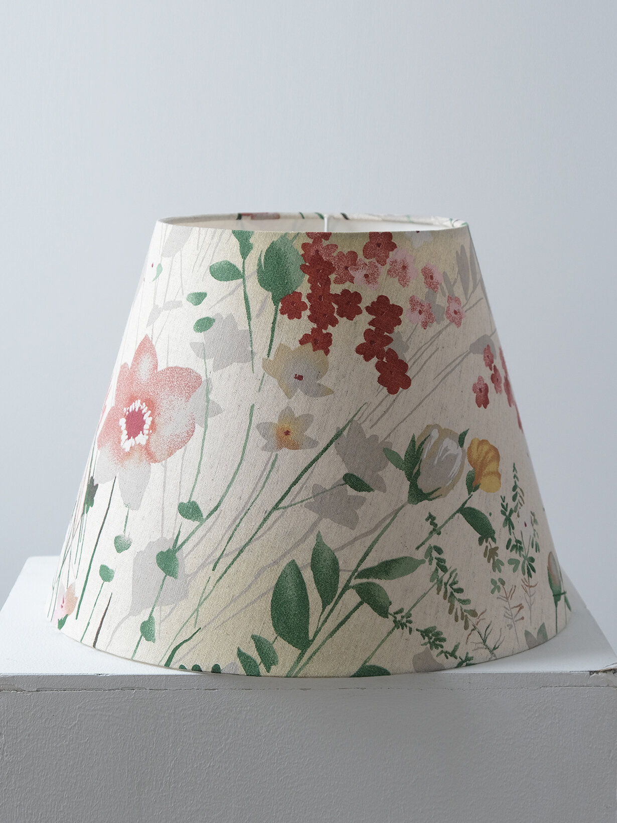 Абажур для торшера и напольного светильника "Цветочная акварель", 35 см