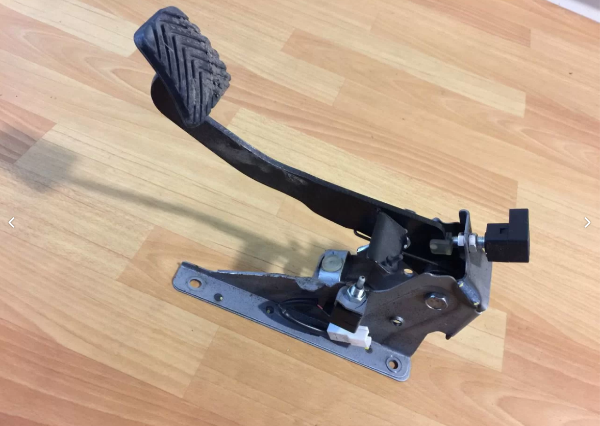 Киа Рио педаль сцепления, б/у