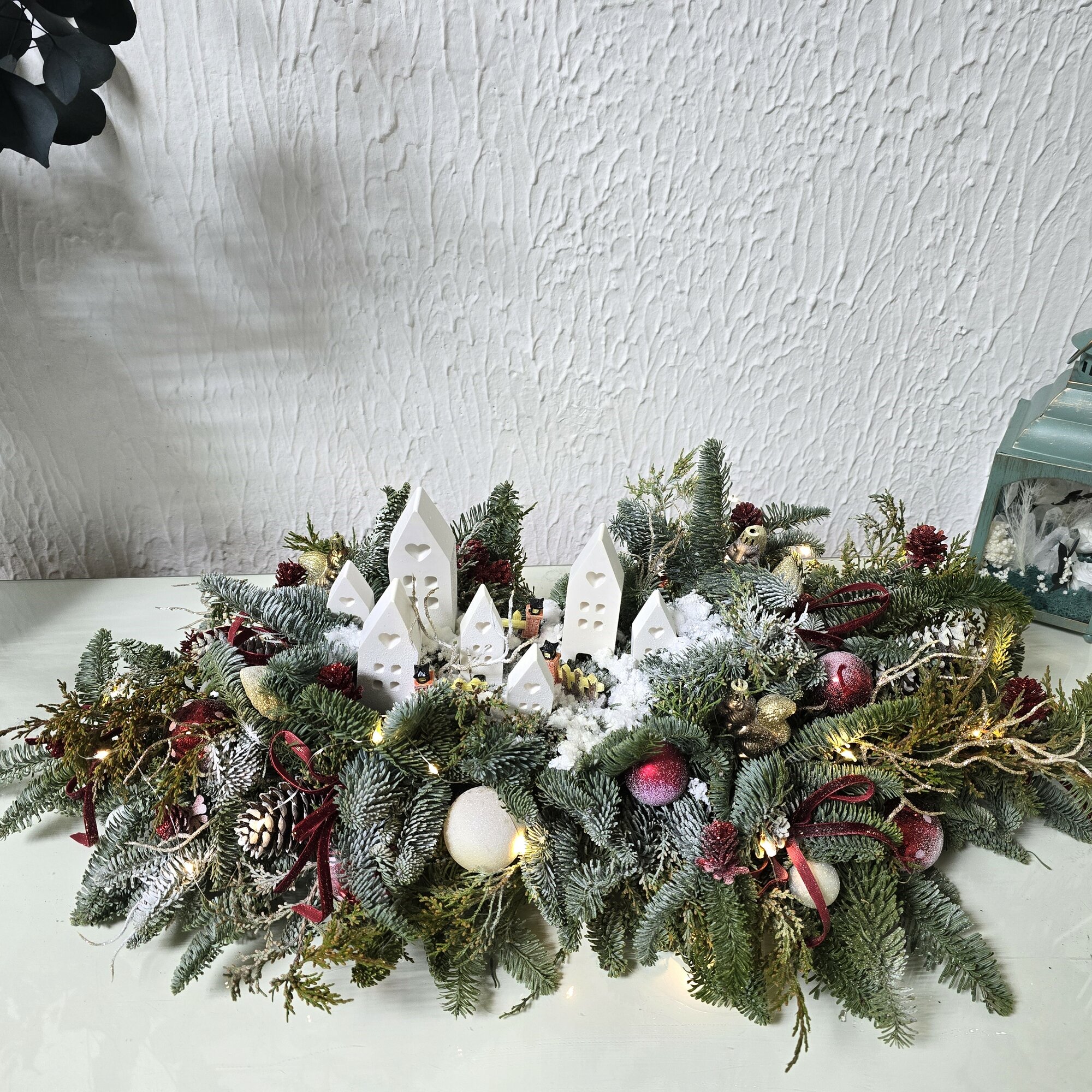 Новогодний декор "Зимний город" на стол из елки, нобилиса \ Новогодняя композиция , подарок на новый год