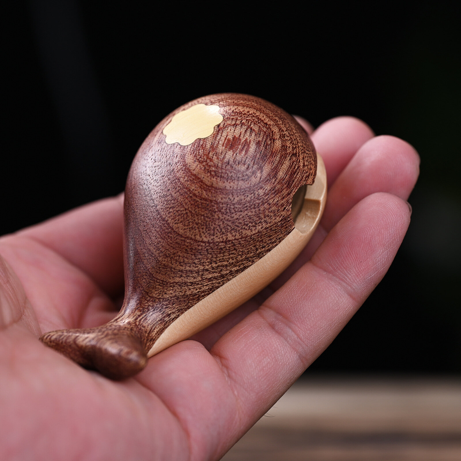 Деревянная рыба-кит, милый портативный инструмент для снятия стресса, офисная медитация, ударный инструмент, украшение из массива дерева, буддийская игрушка, подарок