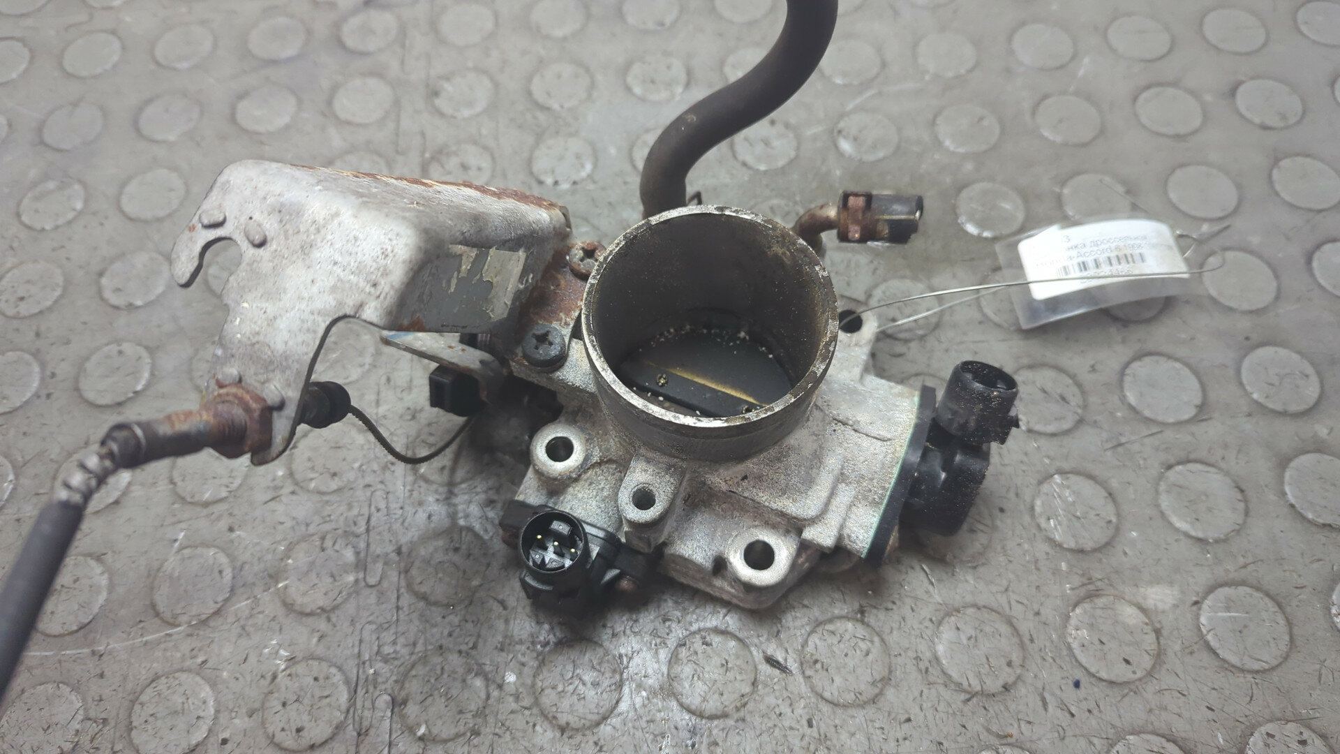 Заслонка дроссельная Honda Accord 6 Б/У