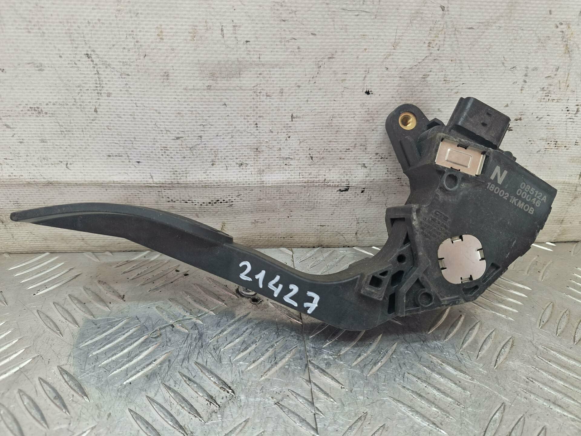 Педаль газа Nissan Juke F15 2013 08512A