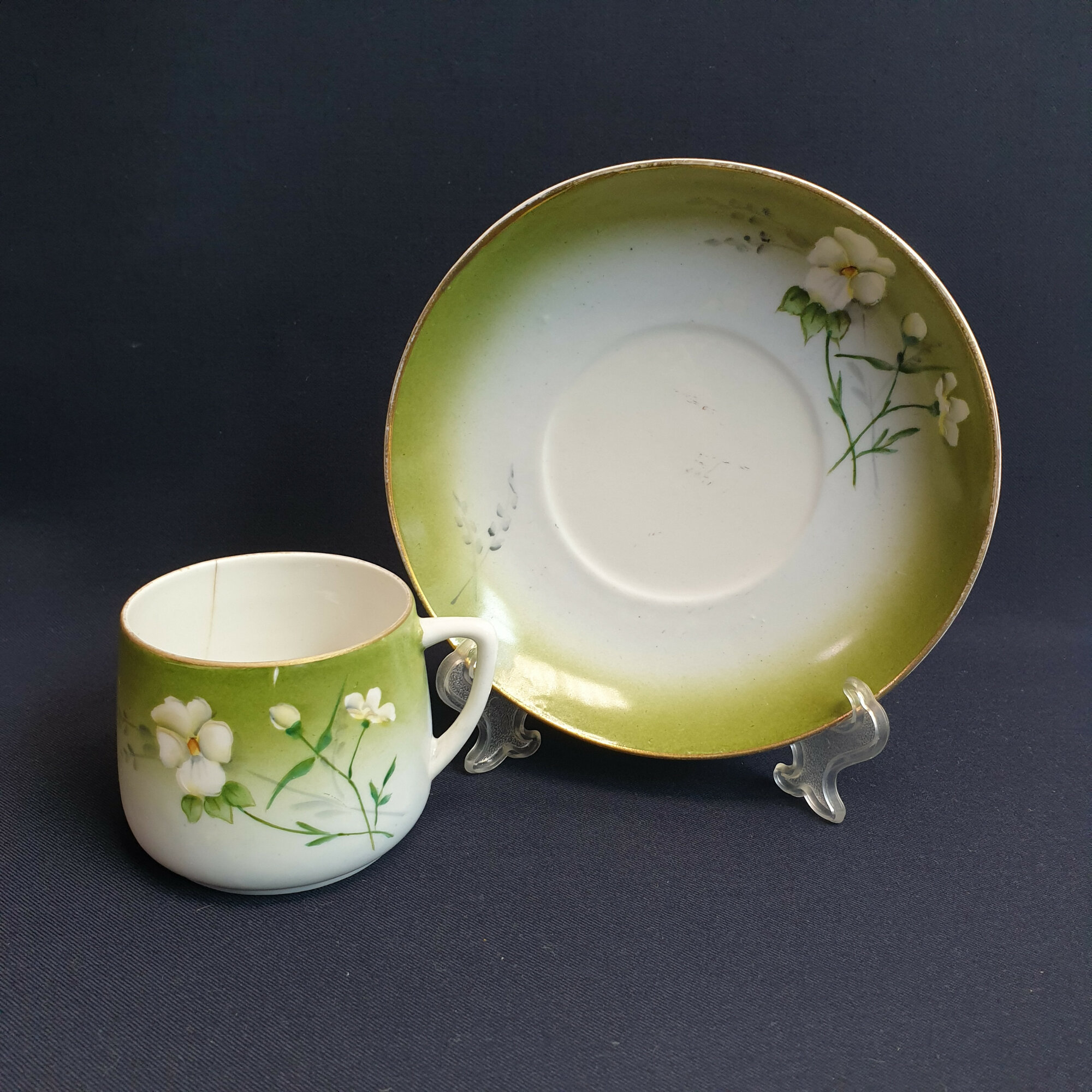 Чайная пара, Дмитровская ф-ка 20-ые годы, фарфор, роспись, крытье, скол. Винтаж, СССР.