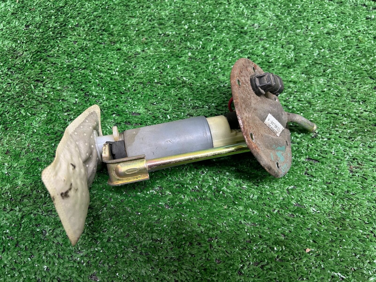 Топливный насос Daewoo Nexia 2007 96494976