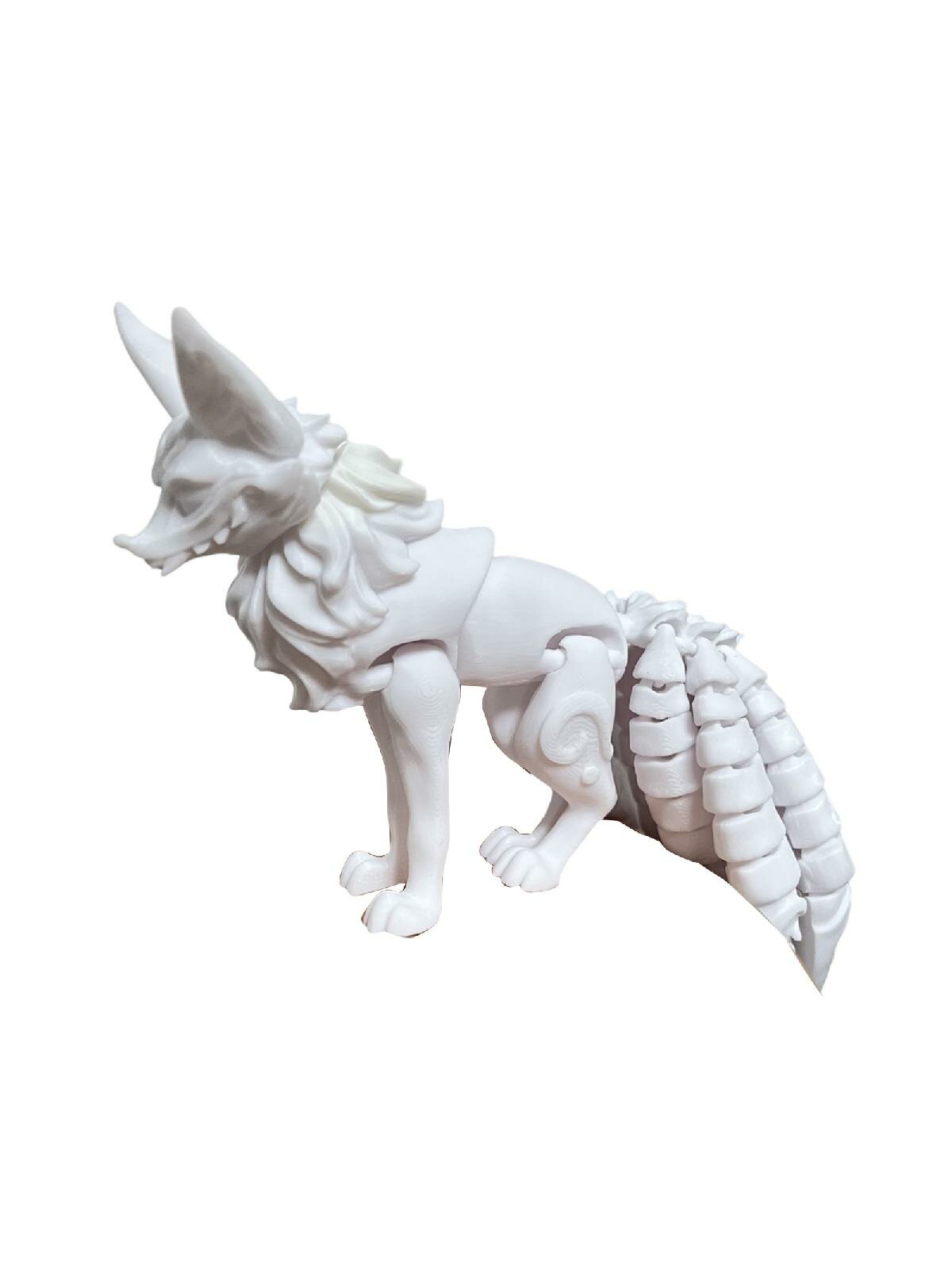 3D-печатная модель с гибкими сочленениями "Девятихвостые лисы" в стиле аниме