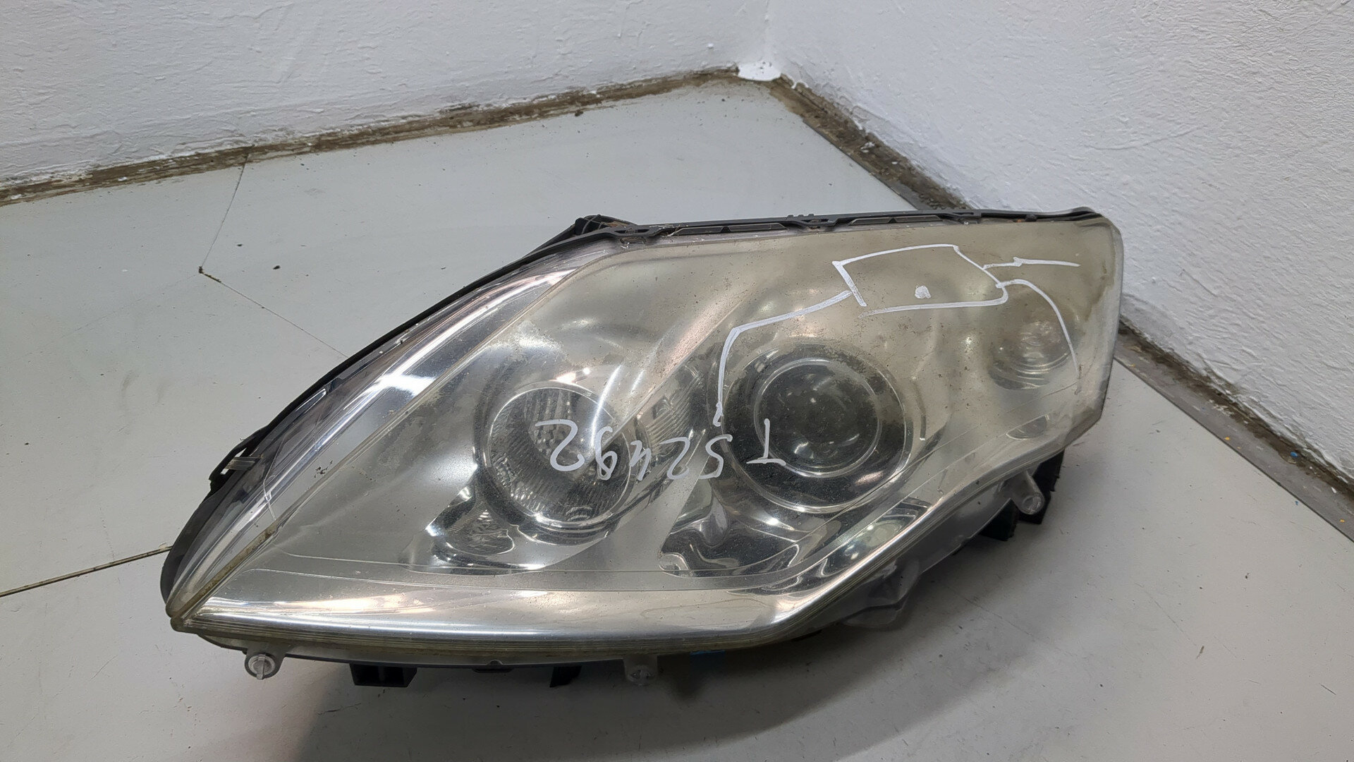 Фара (передняя) левая Renault Laguna 3 Б/У