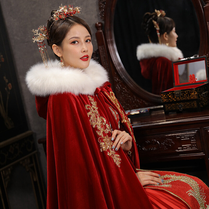 В наличии костюм Ханфу Сюхэ, утолщенный национальный стиль, красный китайский стиль, накидка с меховым воротником, свадебный шаль для невесты, зимний теплый