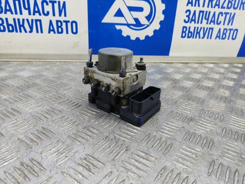 Б/У Блок ABS (насос) Renault Sandero Stepway 2 / Рено Сандеро Стэпвей 2 1.6 K7MA812 82 Л.С 2015