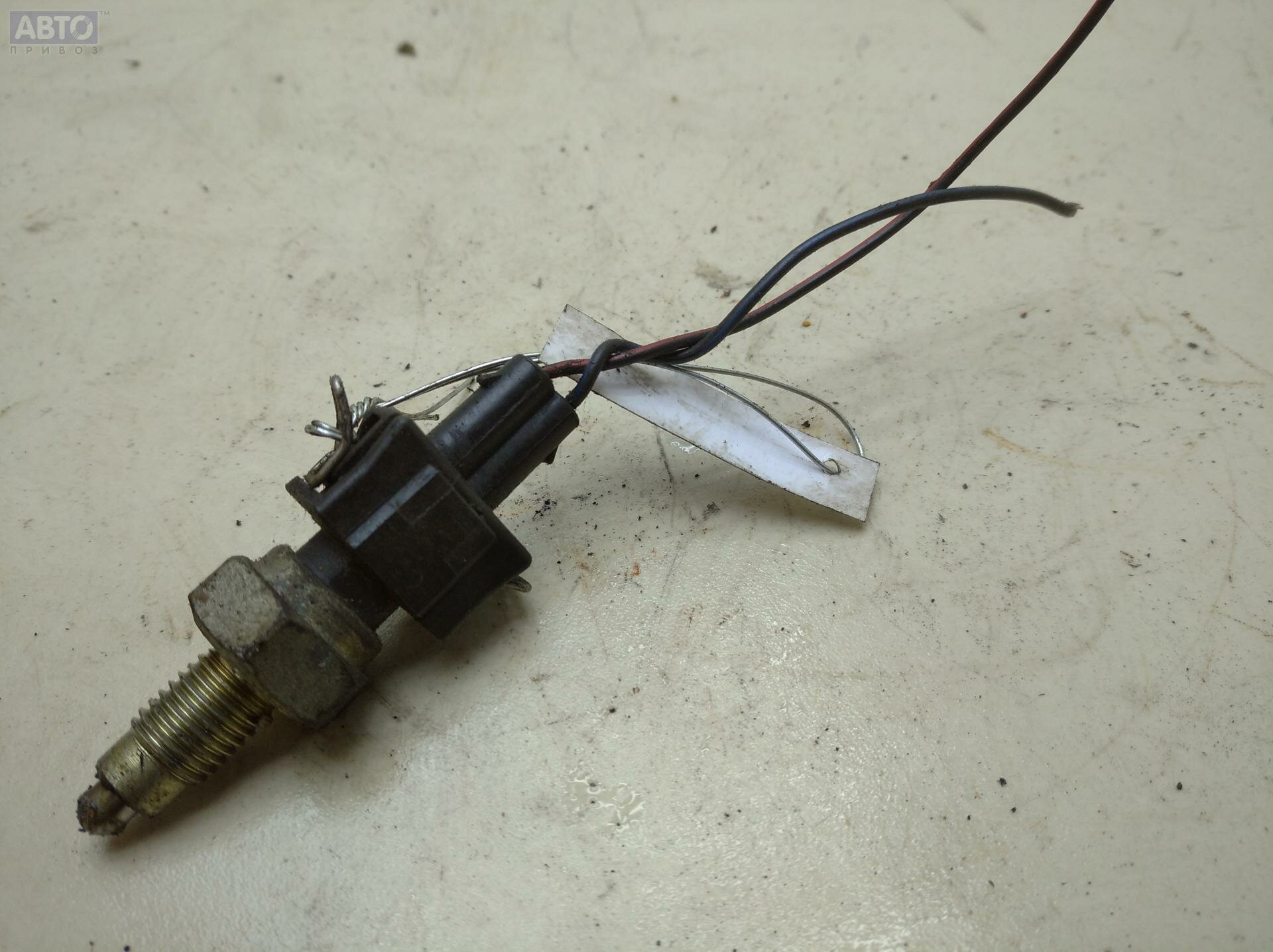 Датчик включения заднего хода (лягушка) Volkswagen Transporter T4