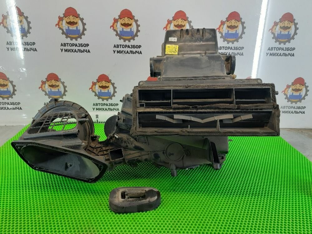 Корпус отопителя (печки) Opel Astra GTC H Z16XER 2004 (б/у) 13244357