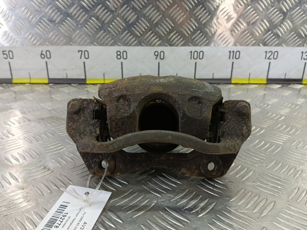 Суппорт передний правый Б/У для Kia Ceed ED рестайлинг (2010—2012) 581301H000