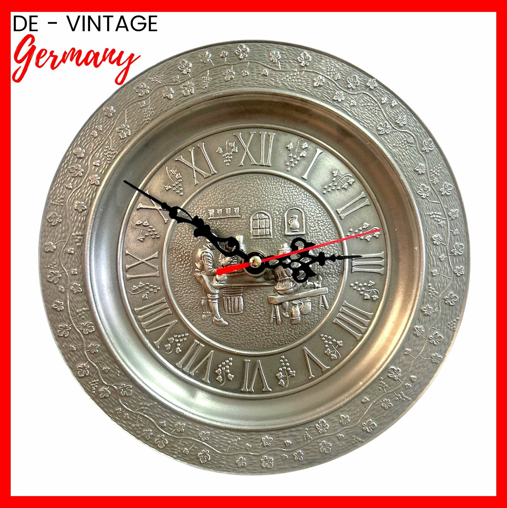 Часы настенные В таверне, олово, винтаж. Германия
