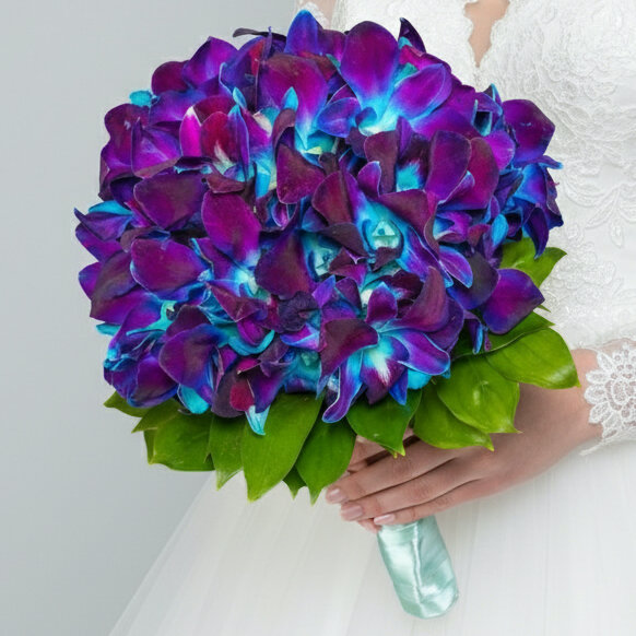 Букет невесты Мегацвет24 "Ярко Синий", синий/зеленый, под лентой