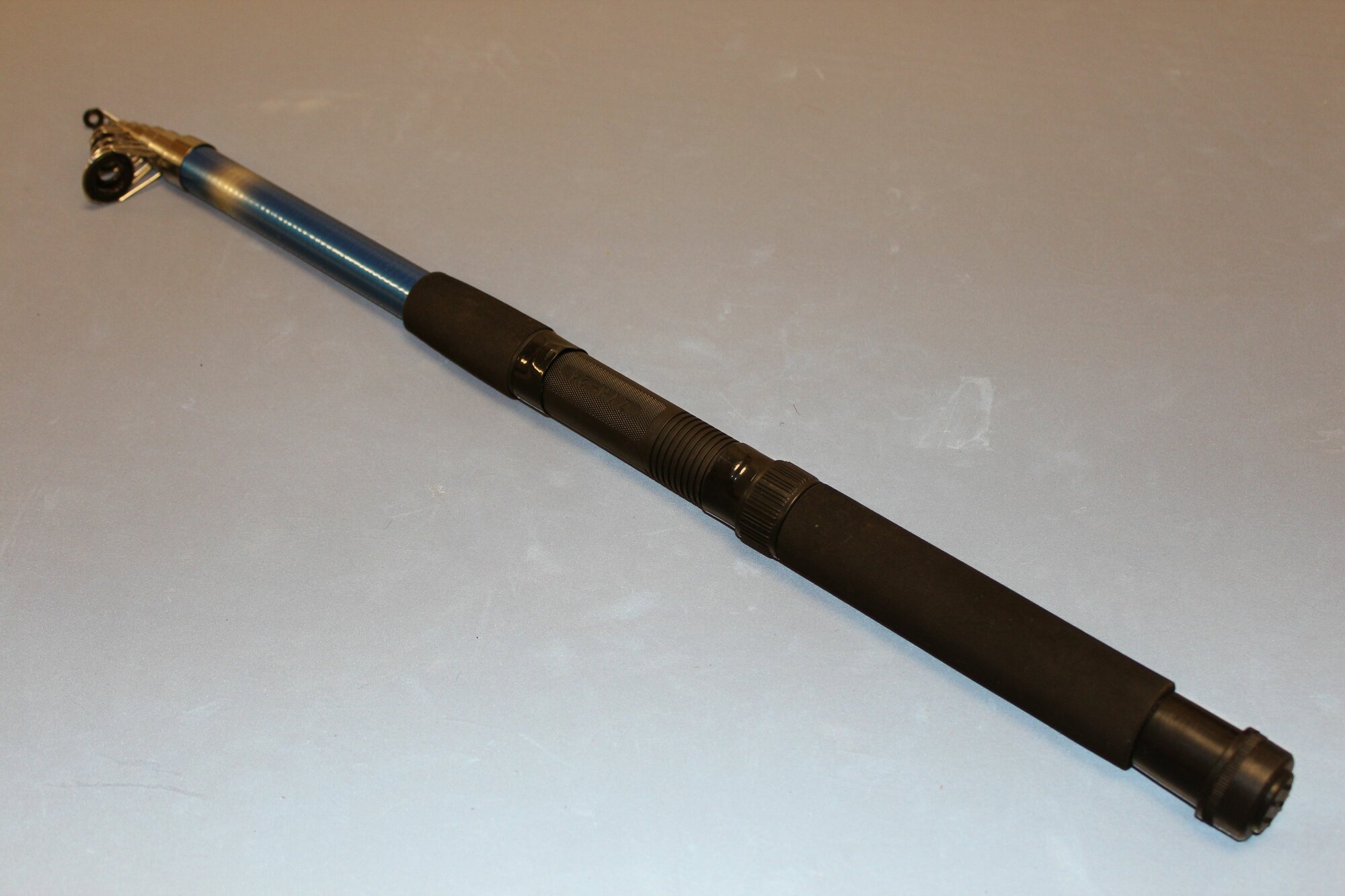 Спиннинг телескопический Libao Knight 40-80 гр. 3,0 м стеклопластик