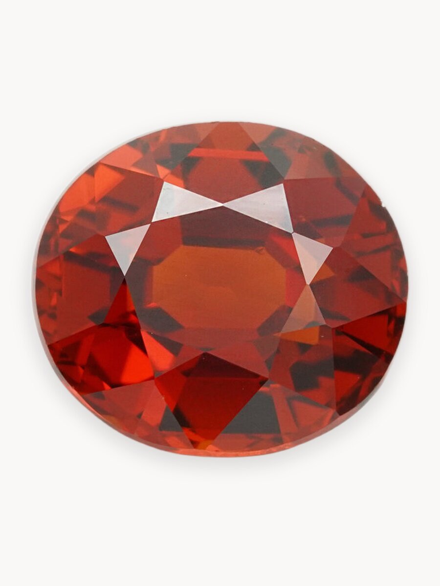 Гранат-Спессартин природный,«Овал», вес 3.83 ct, размеры 9.07х8.16х5.67 мм