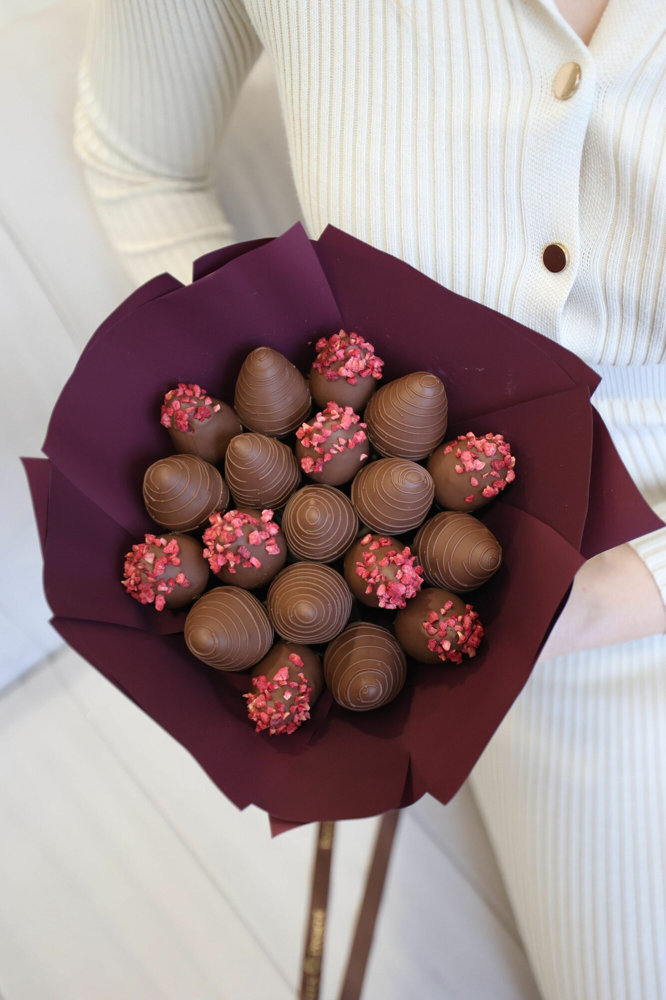 Клубника в шоколаде букет "Grase" S 18-20 шт Букет из ягод в шоколаде