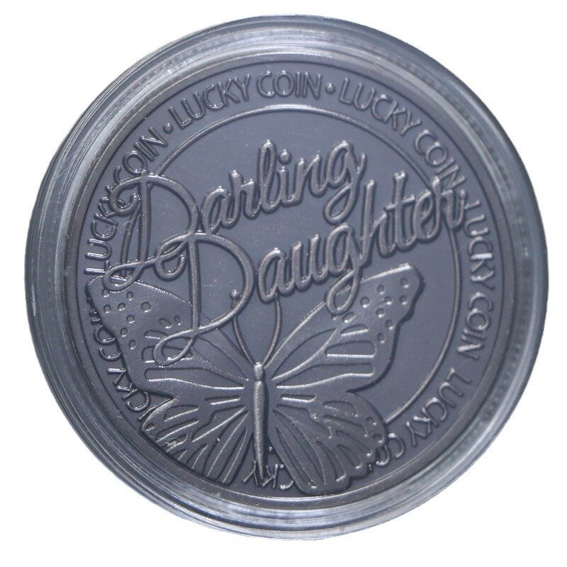 Памятная монета «Дорогая дочь» – старинная серебряная железная монета с изображением бабочки и гравировкой «Счастливая монета». Сентиментальная коллекционная монета для дочерей. Вдохновляющий памятный жетон.