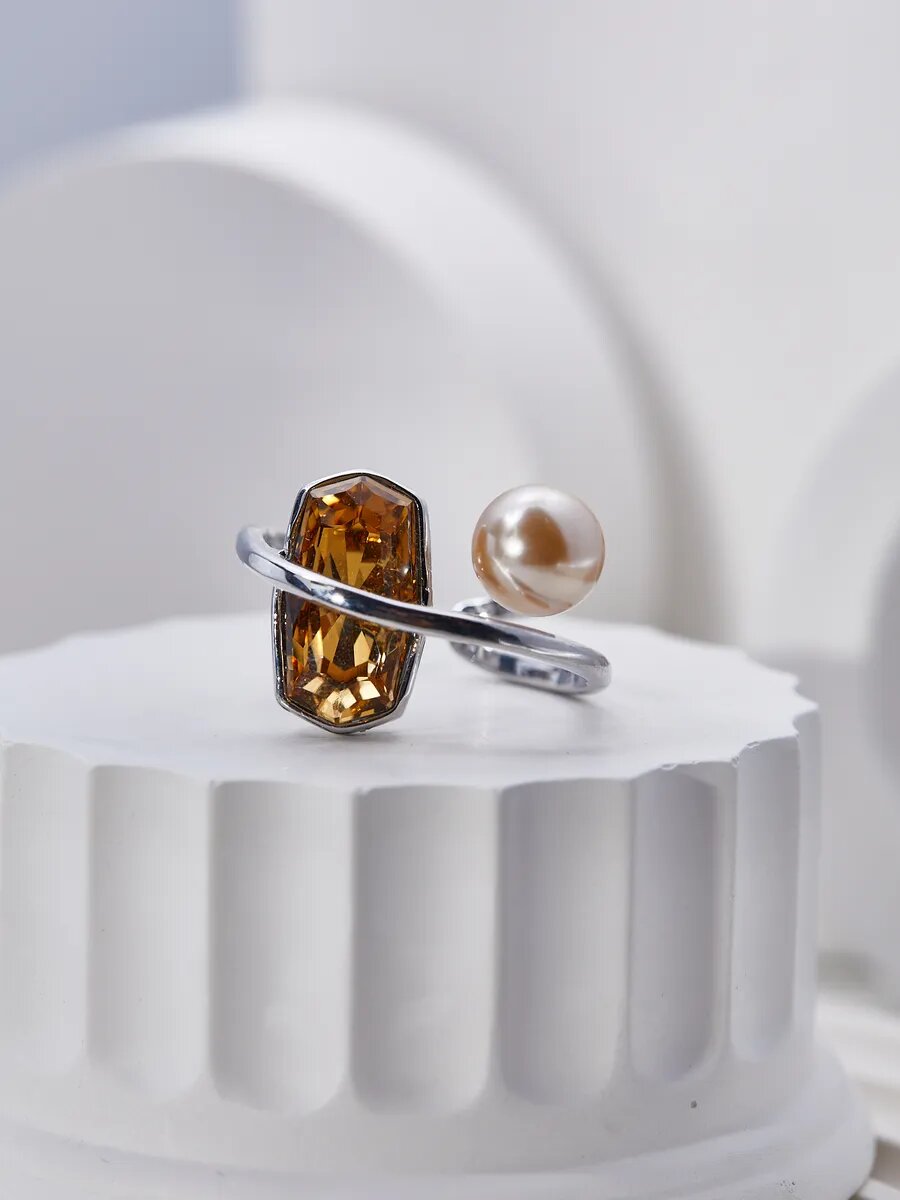 Кольцо, циркон, кристаллы Swarovski