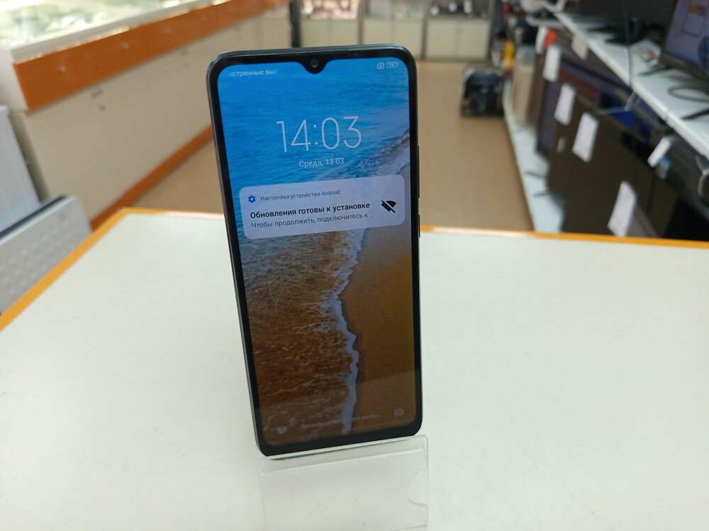 Смартфон Xiaomi POCO C40 4/64 ГБ RU, Dual nano SIM, черный Б/У