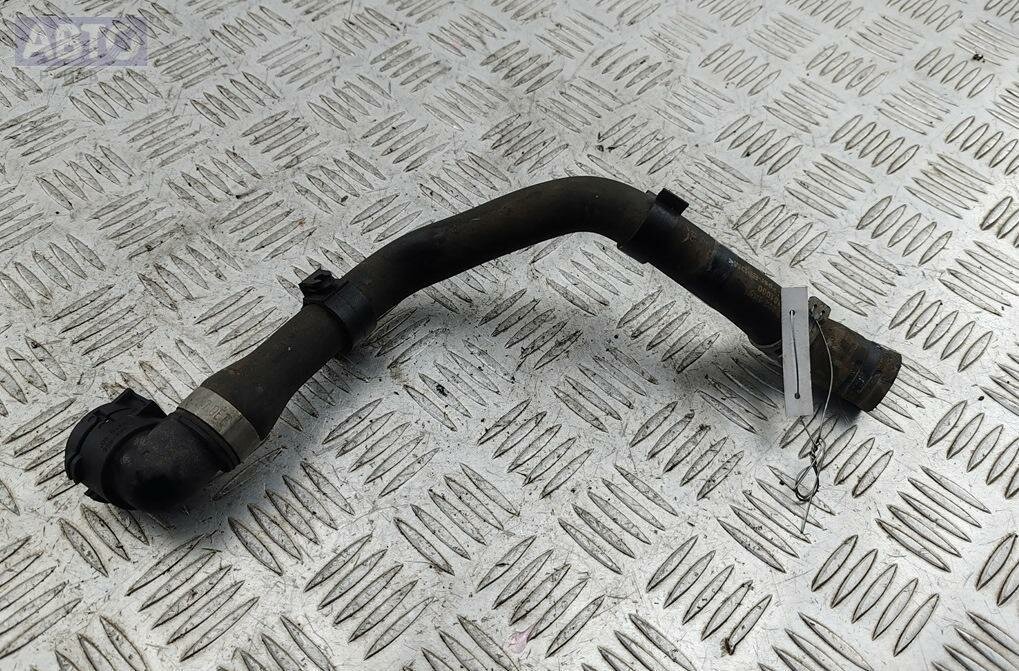 Патрубок отопителя (печки) Opel Vectra C (2002-2008)