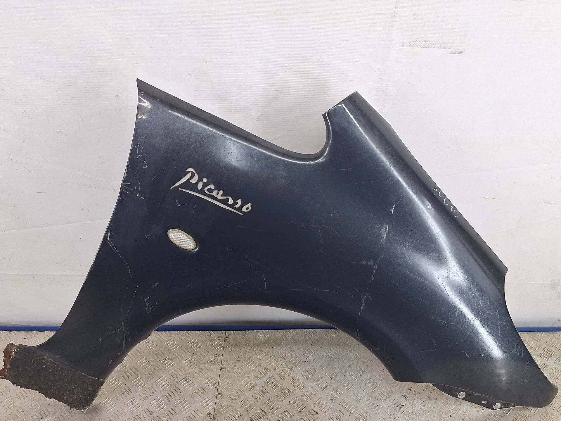 Крыло переднее правое Citroen Xsara Picasso 2001