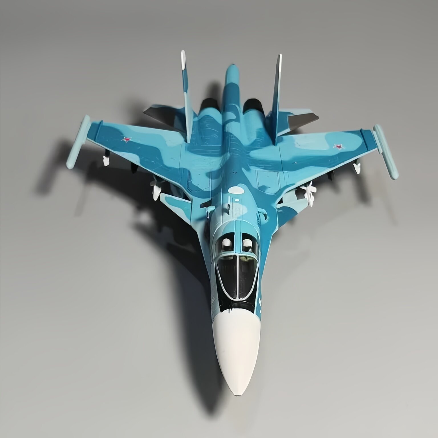 1/100 Модель российского истребителя Су-34, украшение модели самолета