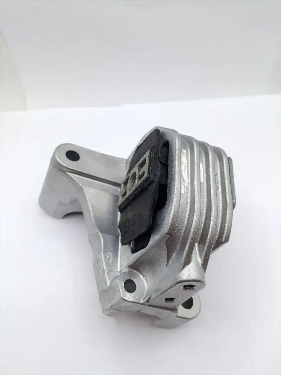 Опора двигателя верхняя