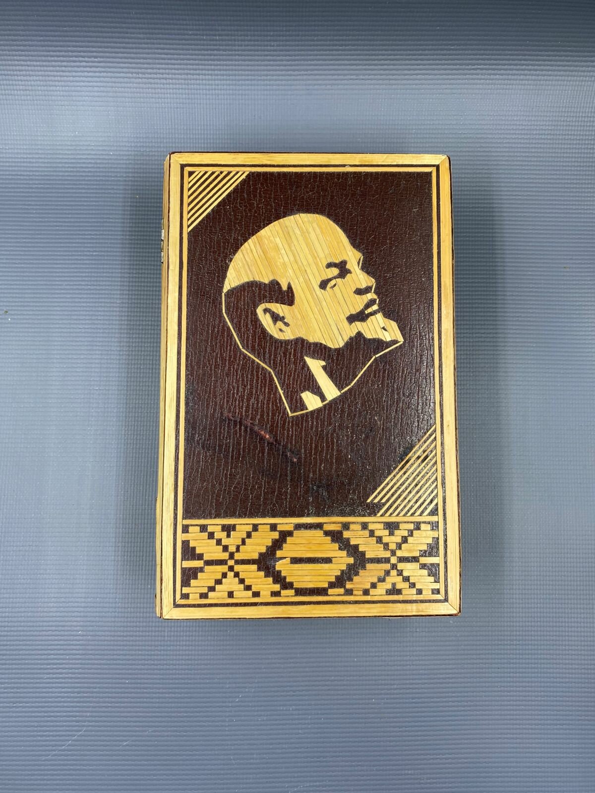 Деревянная Шкатулка "Ленин в виде книги, том Первый" узоры Солома 18,5*11,5 см Редкая!