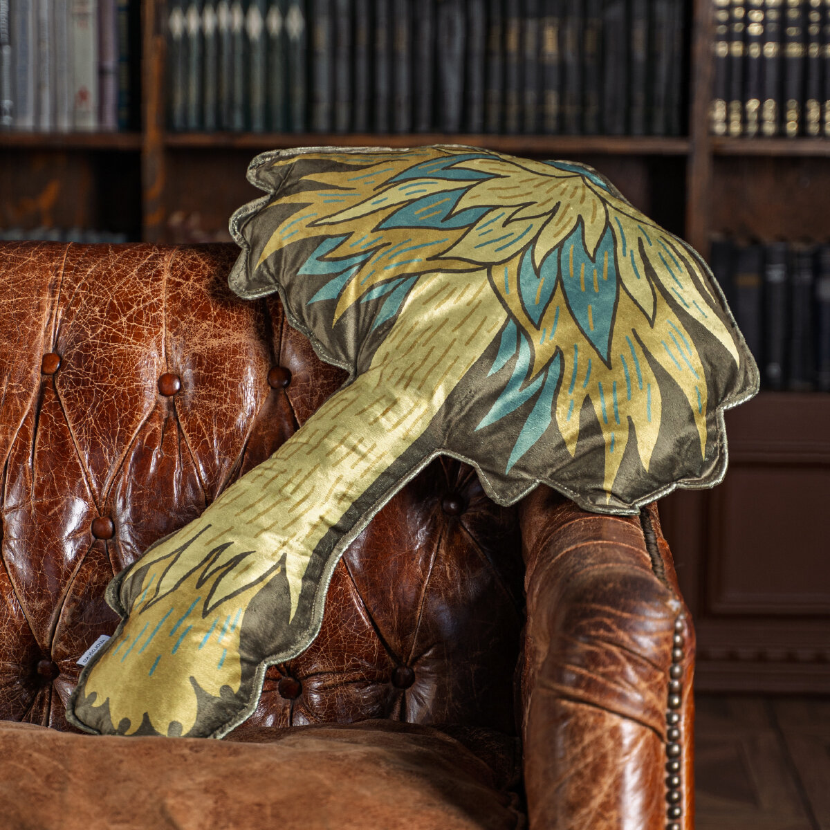 Декоративная подушка бархатная 54х70 см Mistifikatsiya зеленая