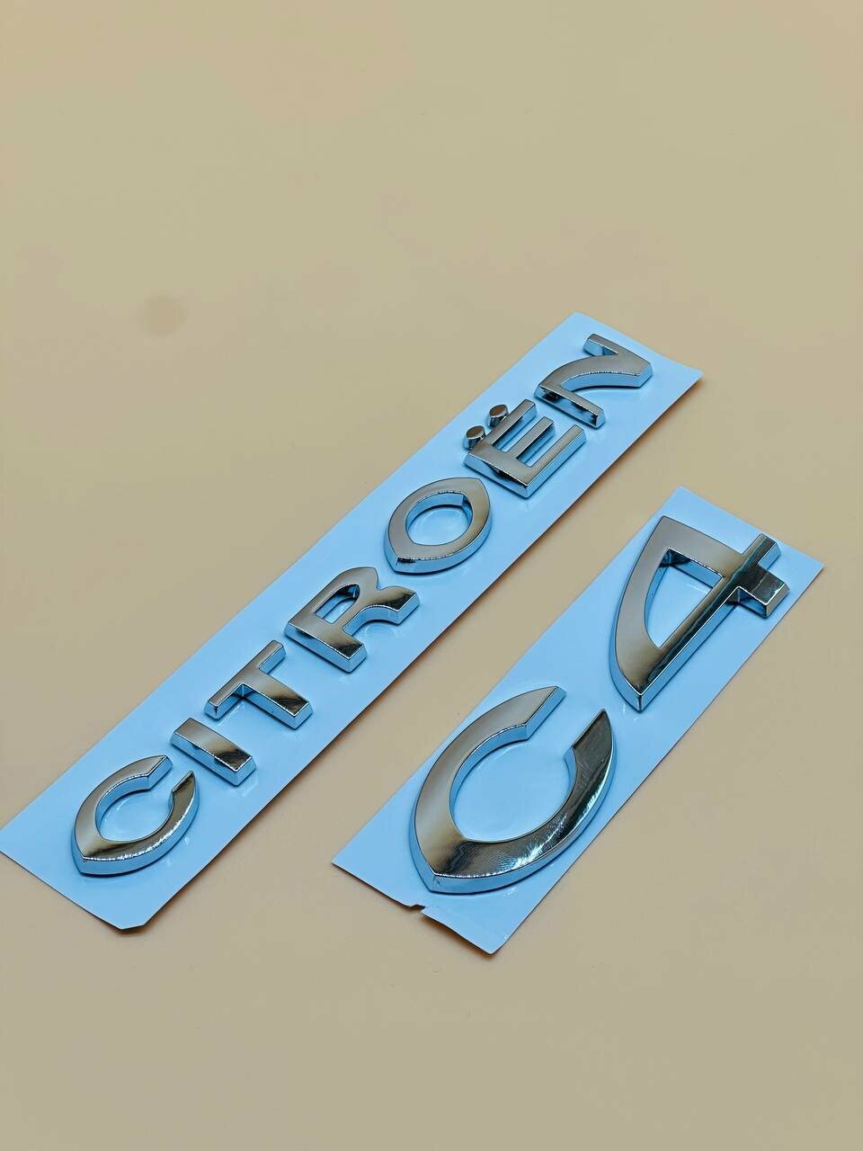 Надпись наклейка на багажник Citroen Цитроен +C4 Хром