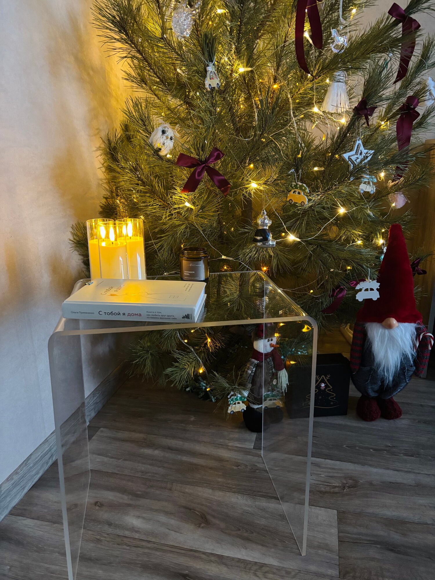 Декоративный журнальный столик из оргстекла 8мм 50*40*35