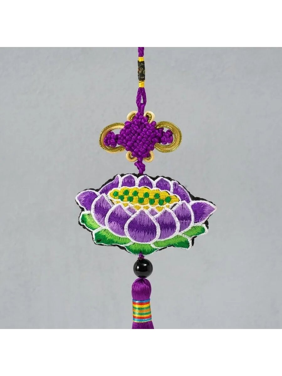 Фиолетовая текстильная подвеска Лотос