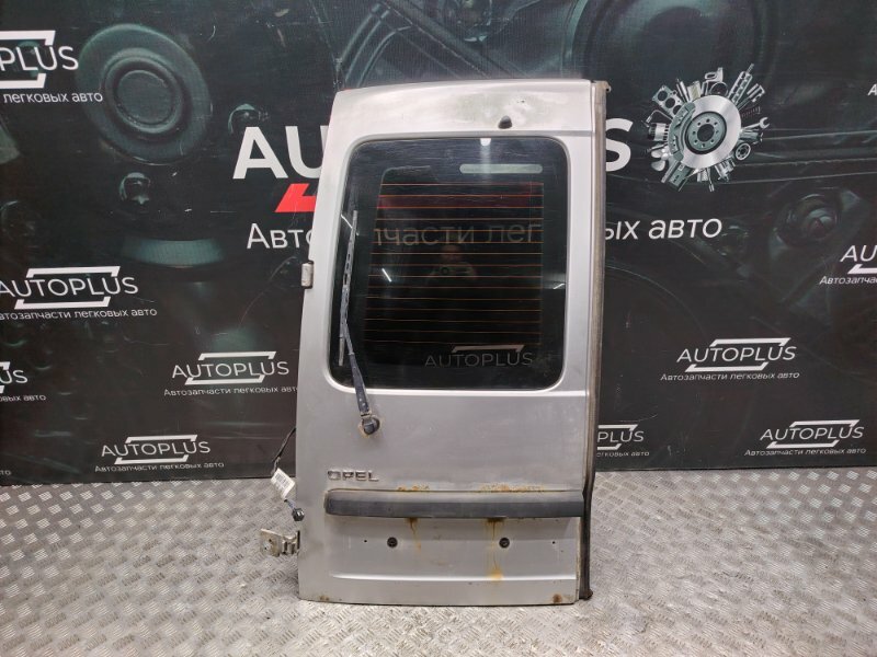 Дверь багажника