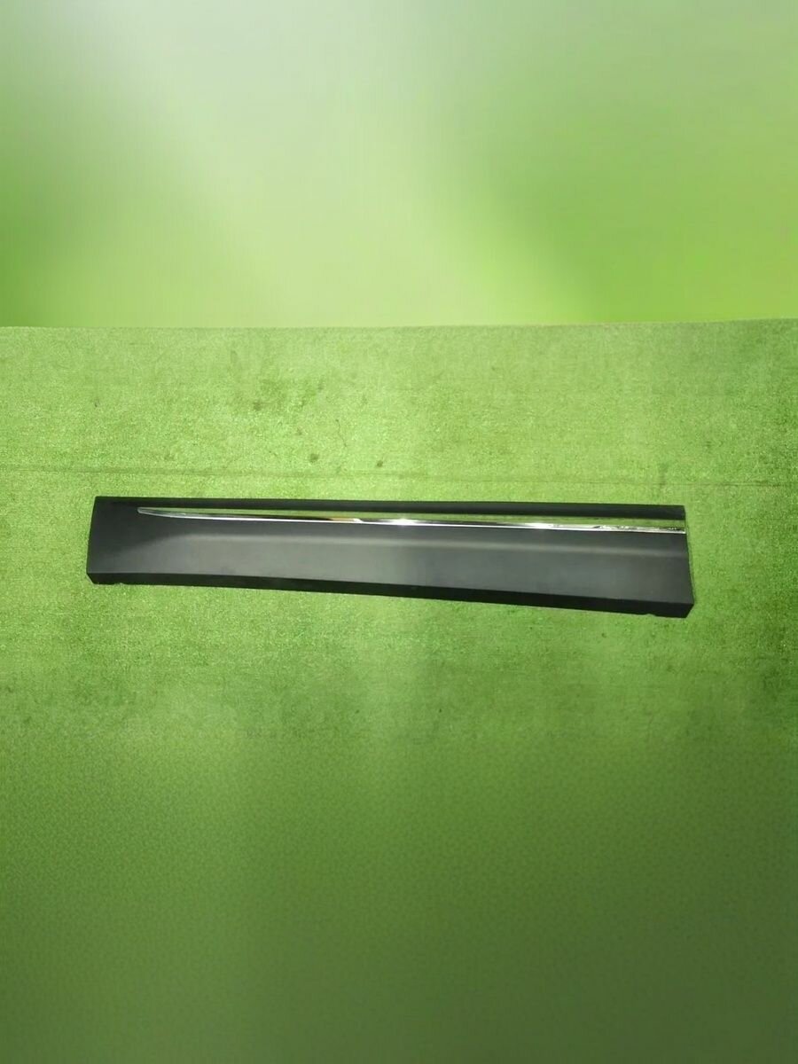 Молдинг (накладка) на левую переднюю дверь Skoda Kodiaq с 2017 г. арт. Р00970200004_DOM