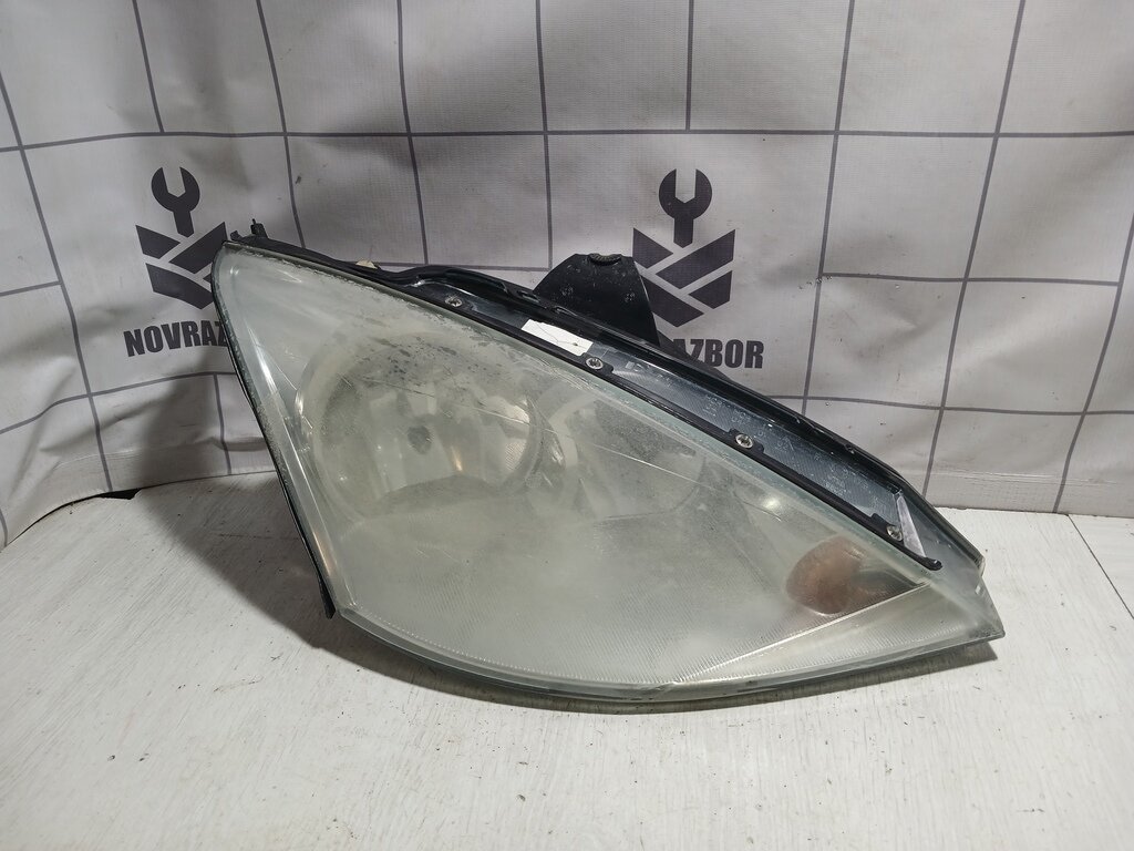 Фара правая Ford Focus 1 1998-2004