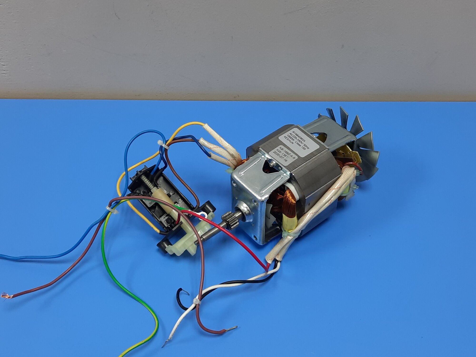 Двигатель кухонного комбайна Leran FPM-1277 (RY8840M24)