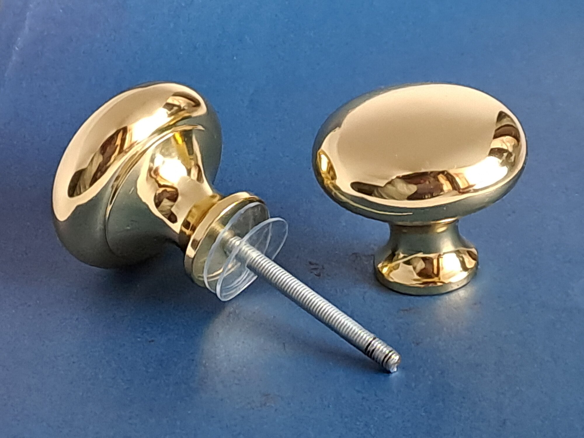 Комплект ручек латунных d 50 мм для дверей. Цельнолитые рукоятки "полированная латунь" ("золото глянец"), 1 комплект