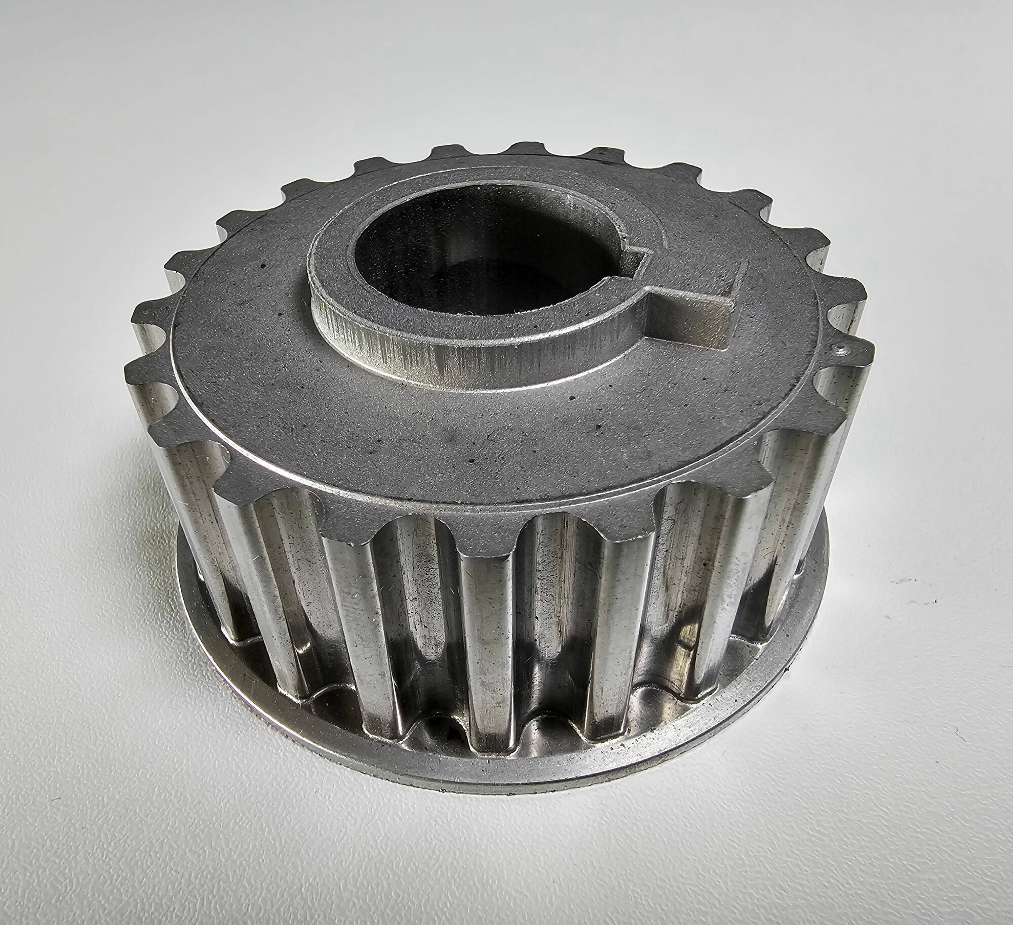 Оригинальный шкив (шестерня) коленвала ГРМ зубчатый Lada 16кл Kalina ll, Priora, Granta, Vesta, X-Ray 21126100503000