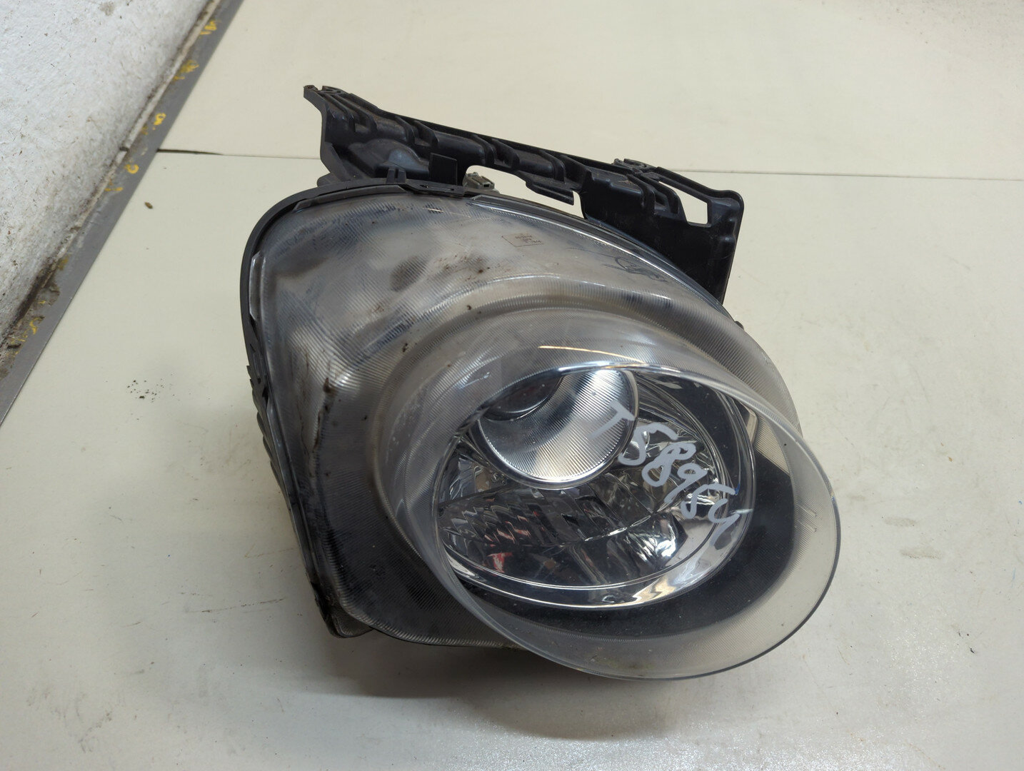 Фара (передняя) правая Nissan Juke Б/У