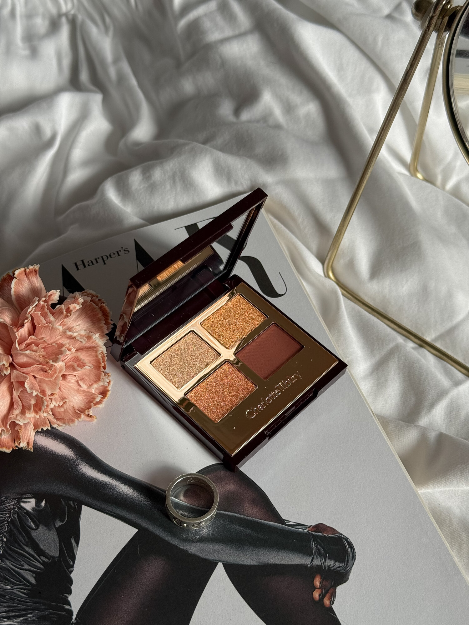 Charlotte Tilbury Палетка теней для век Luxury Palette queen of glow