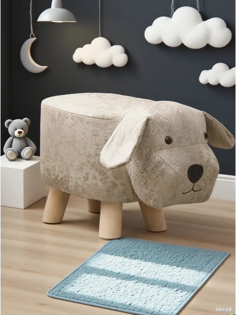 Детский пуфик в прихожую на ножках