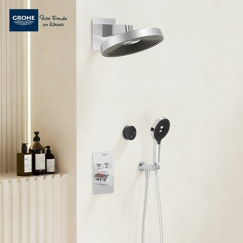 Встроенный душевой гарнитур GROHE с кнопочным управлением и скрытой душевой системой