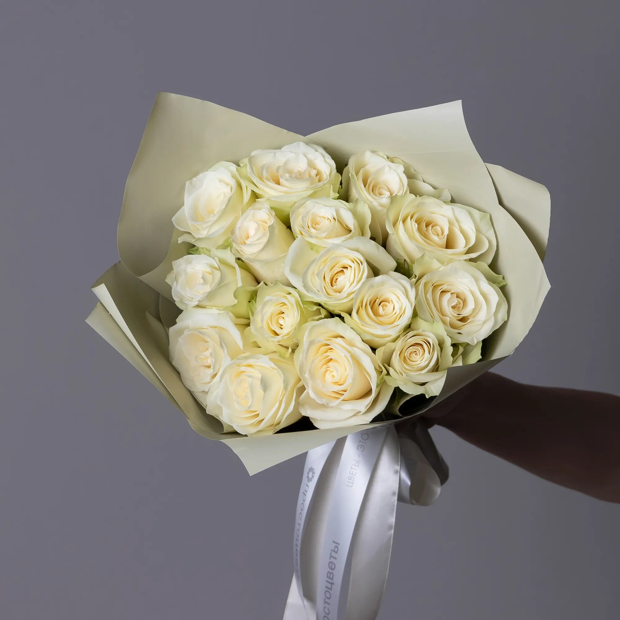 Букет Роза "Атена" 65 шт Высота 40 см в коробке и аквабоксе от "Простоцветы"