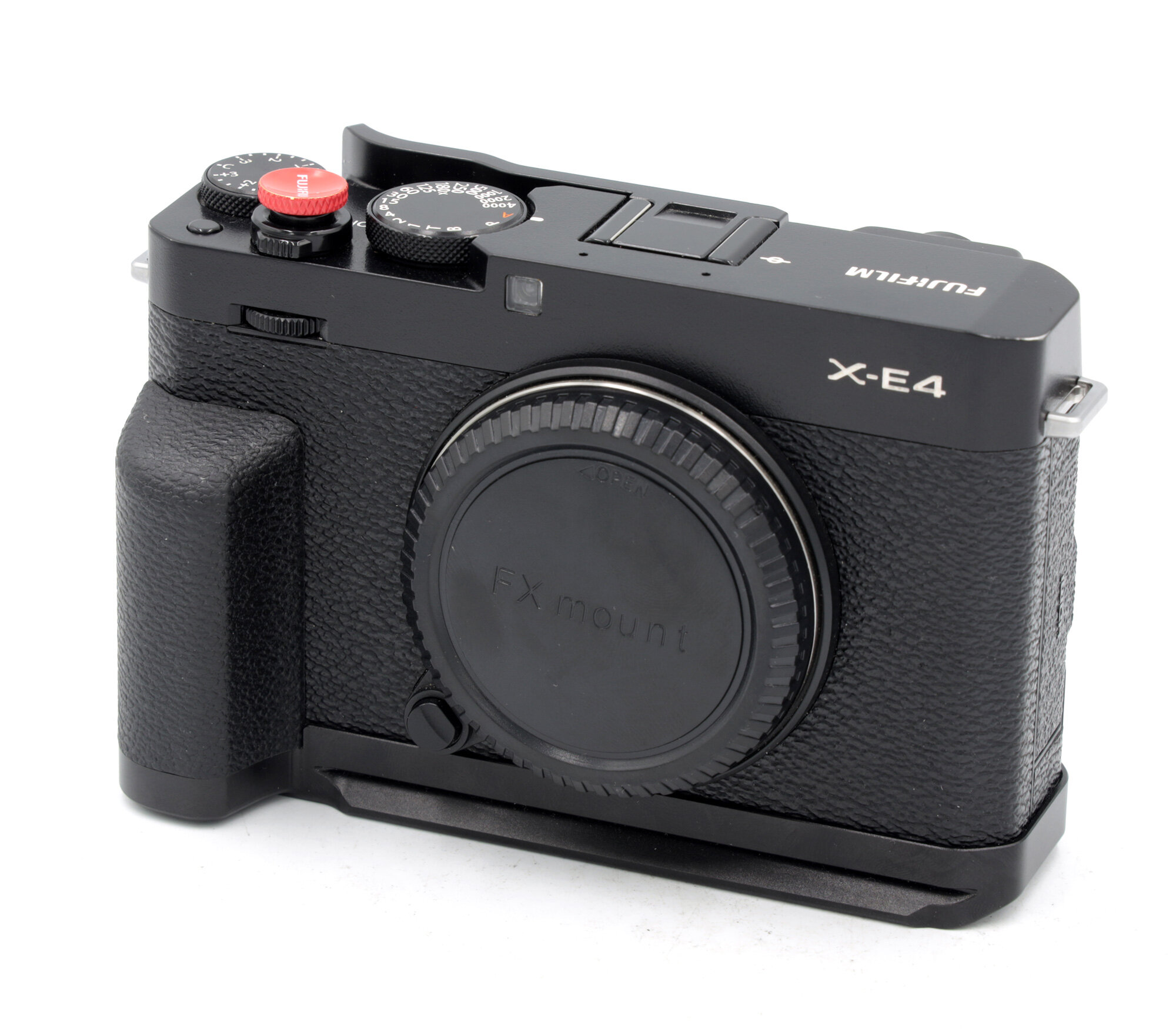 Беззеркальный фотоаппарат Fujifilm X-E4 Acc Kit MHG-XE4/TR-XE4 черный