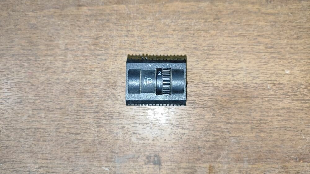 Кнопка корректора фар VW Polo 5 6RU941333