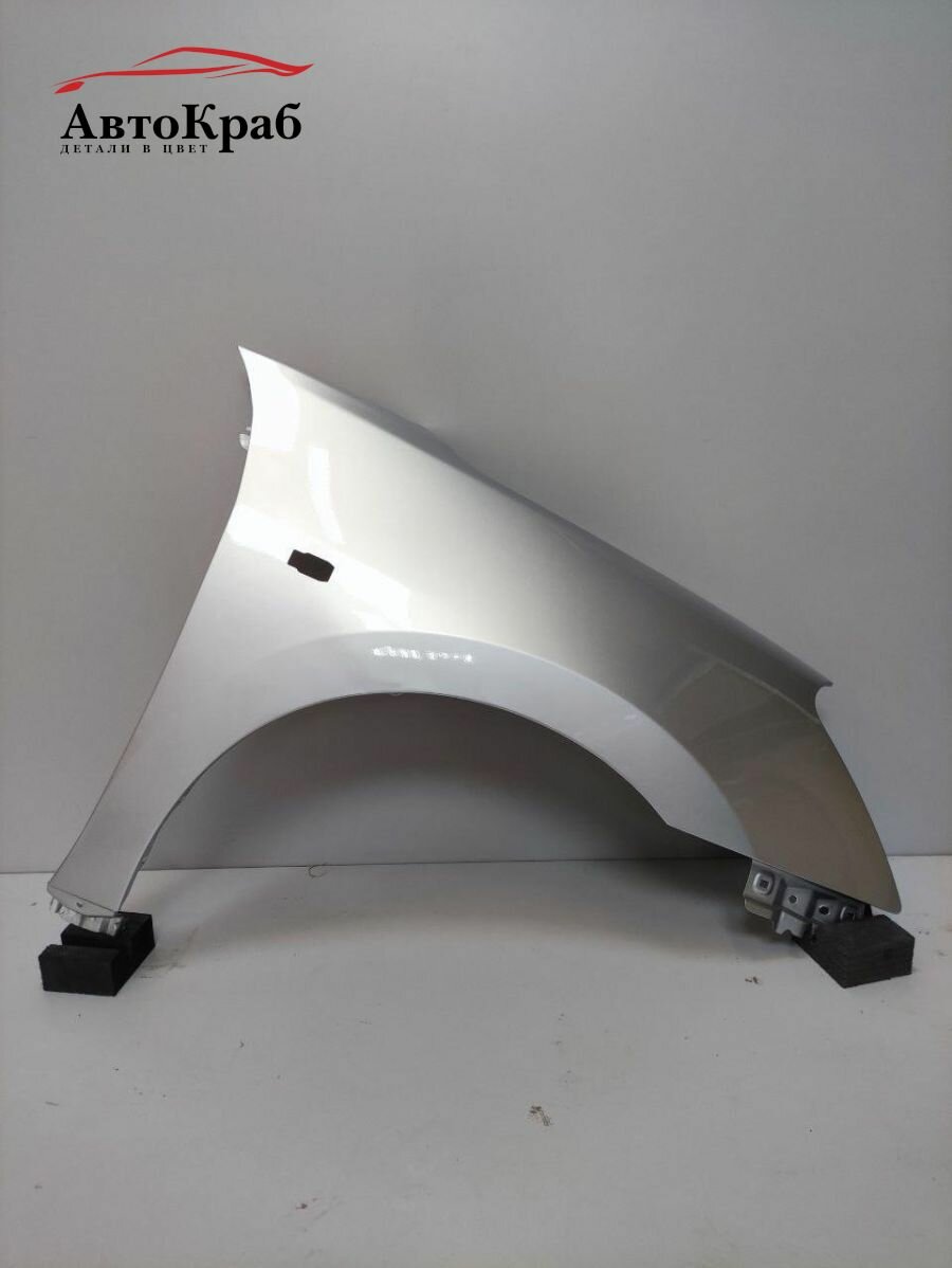 Крыло переднее правое в цвет для Ниссан Альмера G15 2012 - 2018 г. ZBD - серебристый