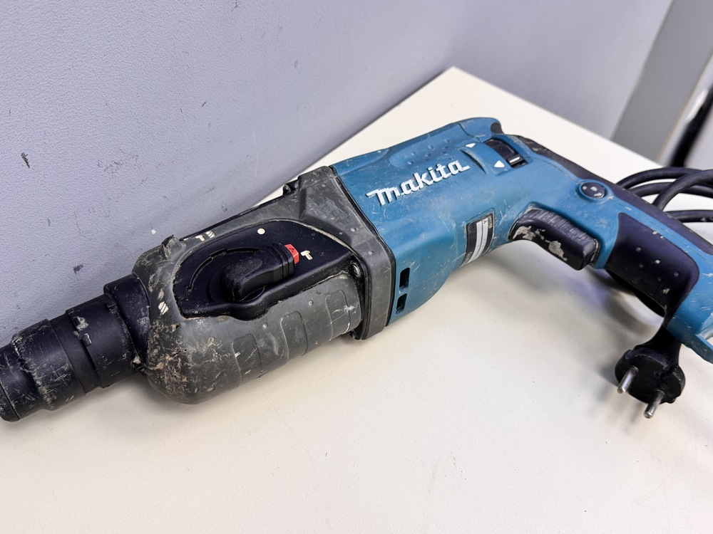 Перфоратор Makita HR2470 Б/у Уценка