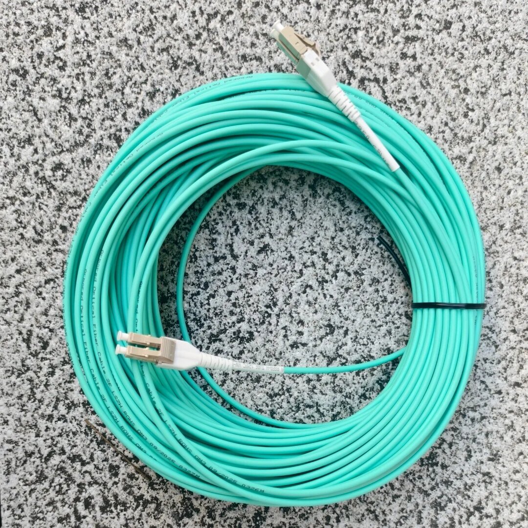 Бронированный 2-жильный оптический патч-корд OM4 LC-LC 120 м 50m 1pc